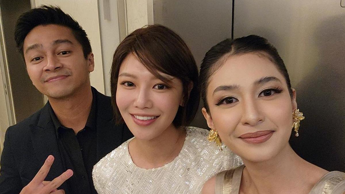 Momen Mikha Tambayong dan Deva Mahenra Foto Bareng Artis Korea di BIFF 2022, Bikin Iri - Foto ...