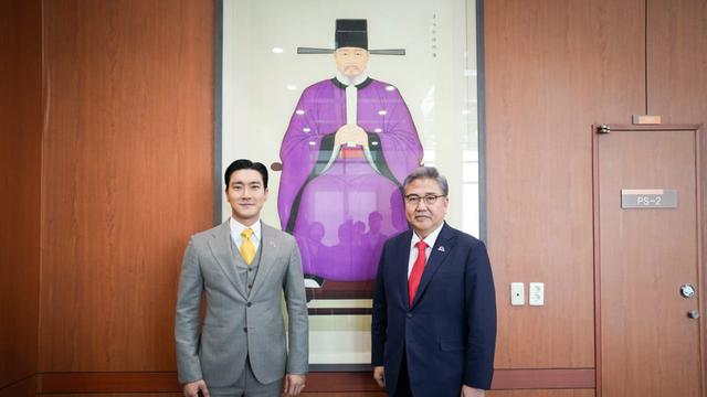 Choi Siwon Jadi Duta Peringatan 50 Tahun Hubungan Diplomatik Korea ...