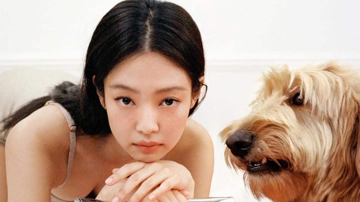 6 Gaya Slay Tapi Santai dari Jennie BLACKPINK Pamer Body Ramping dengan ...