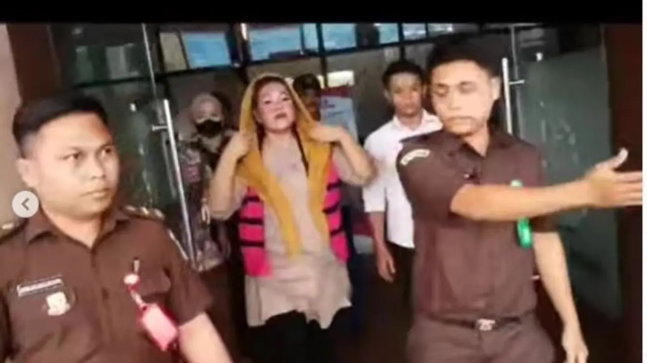 Top 3 Berita Hari Ini: Profil Fenny Frans, Istri Sopir Angkot di Makassar yang Viral Ikut Arisan ...