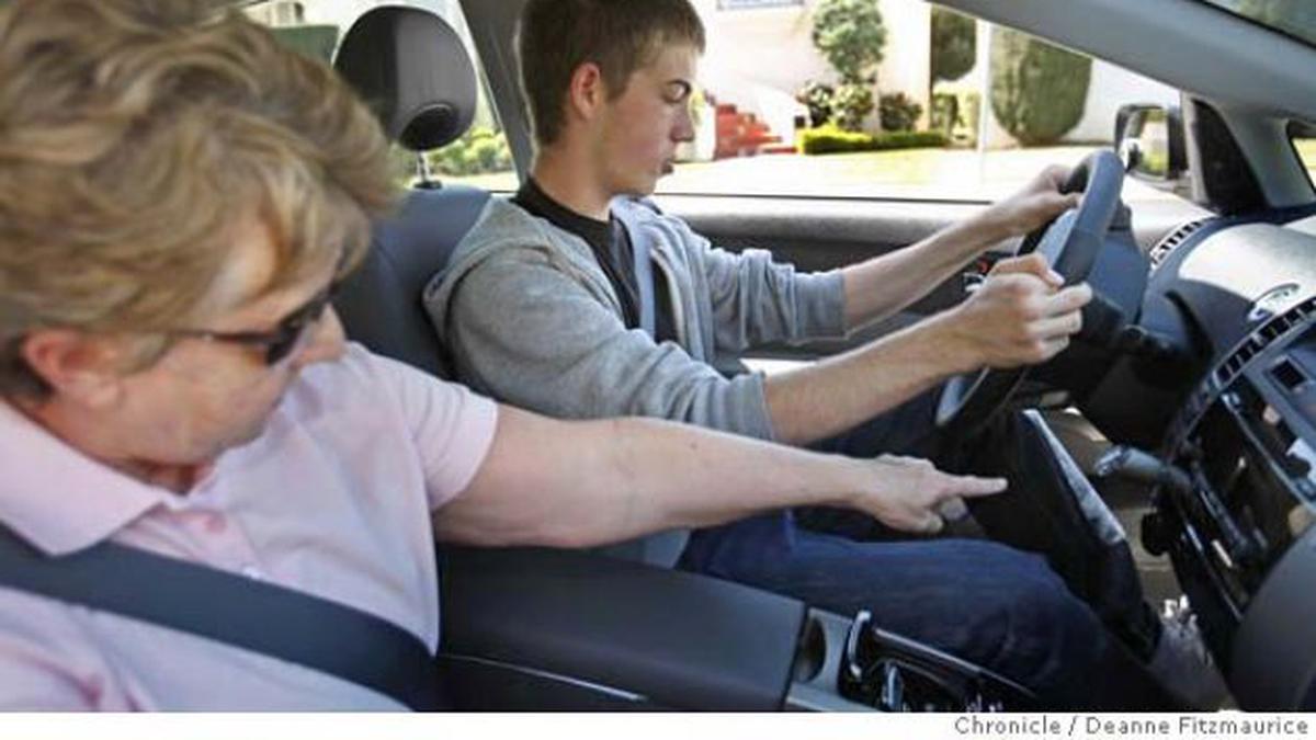 Kesalahan yang Kerap Dilakukan Pengemudi Pemula - Otomotif Liputan6.com