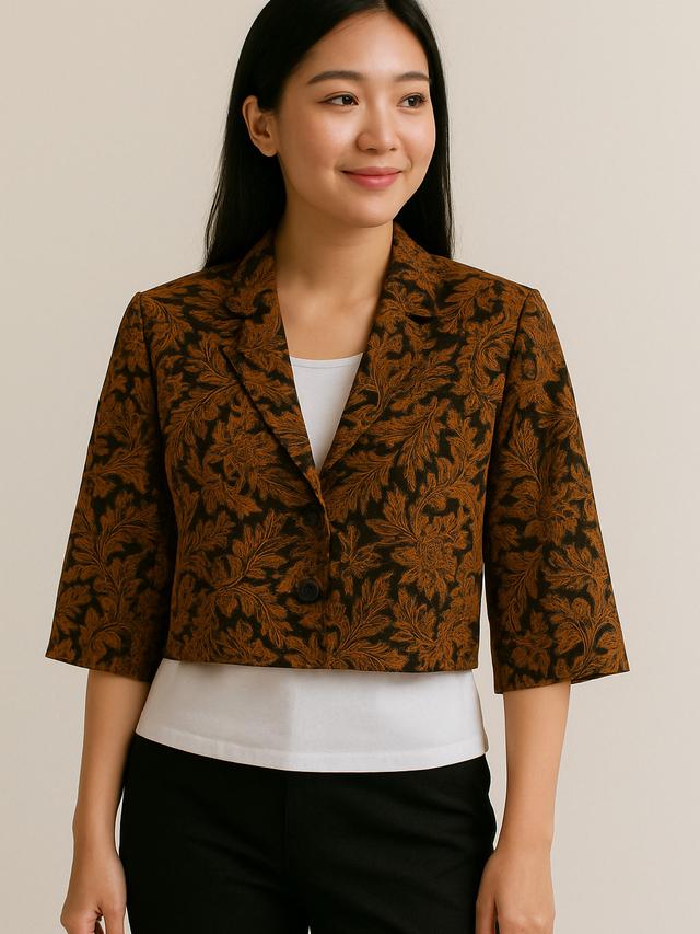 7 Model Outer Batik untuk Usia 20-an, Tetap Stylish dan Modis di 2025