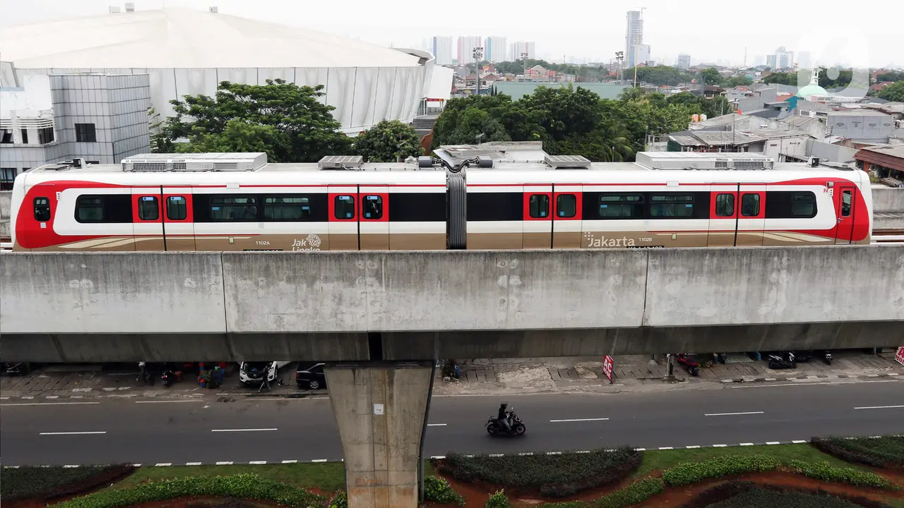 Pembangunan LRT Jakarta Fase 2A Bakal Urai Kepadatan di Stasiun ...