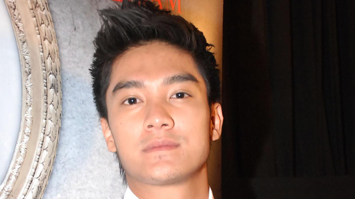 Romantisnya Boy William-Ully Triani di Poster Stay With Me