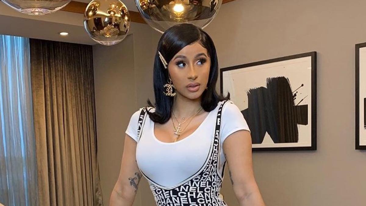 Cardi B Jalani Operasi untuk Angkat Injeksi di Bokong, Wanti-Wanti Fans ...
