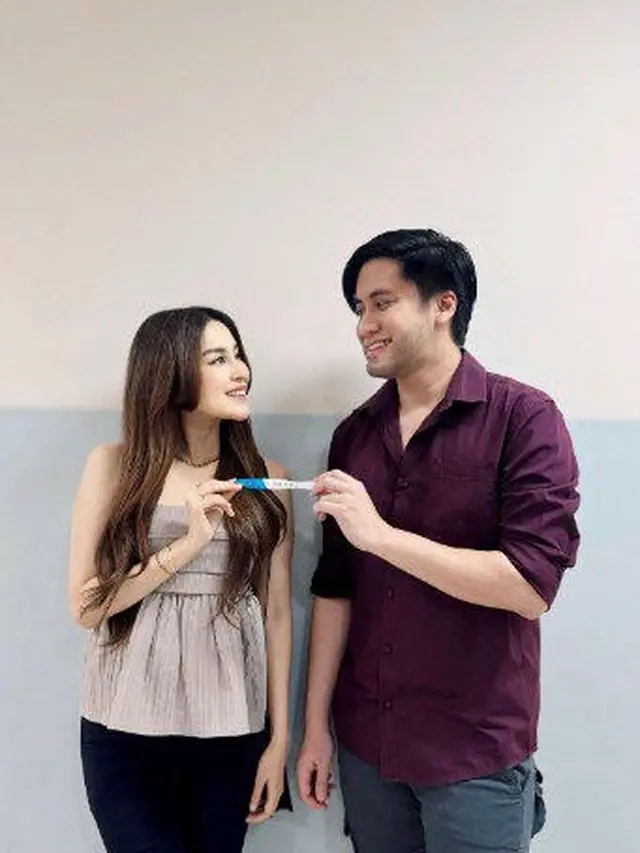 Potret 6 Artis Pamer Baby Bump di Kehamilan Pertama 2024, Terbaru Syahrini - Hot Liputan6.com