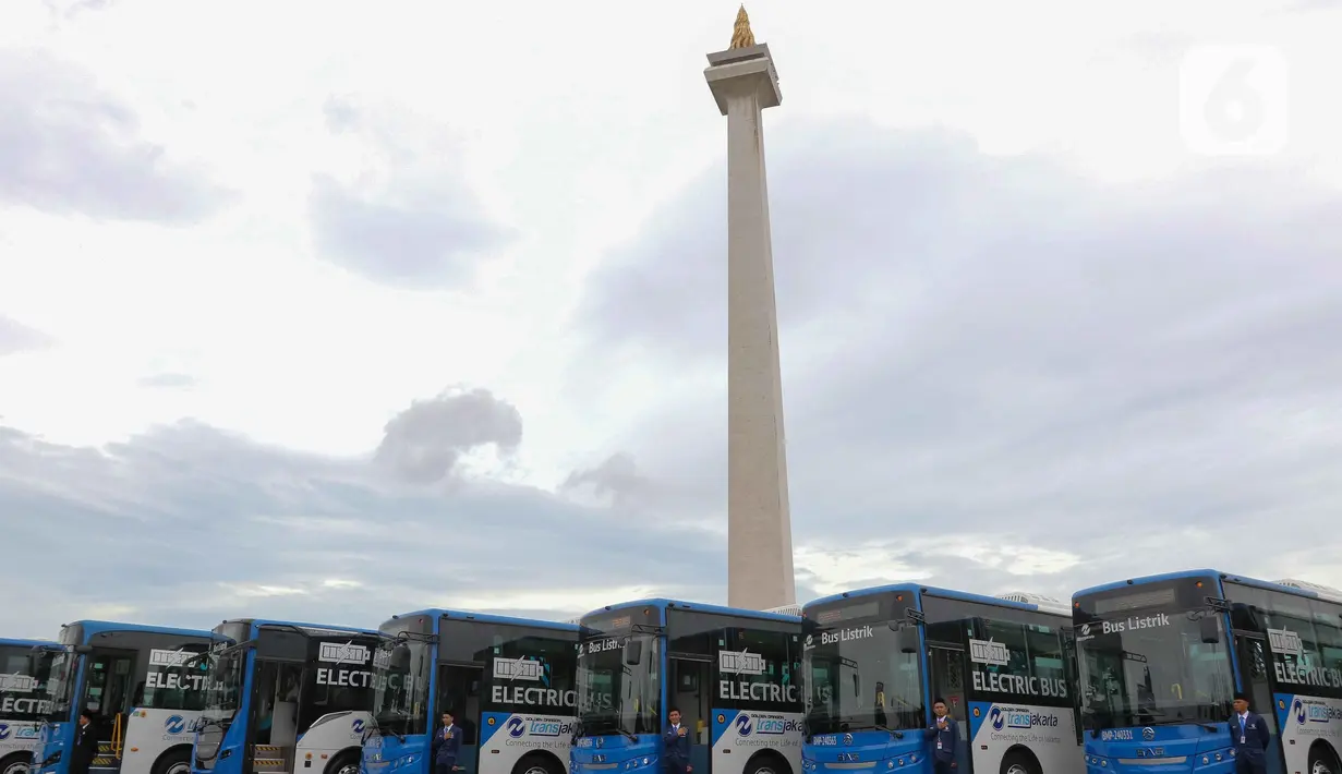 200 Unit Bus Listrik Baru Transjakarta Resmi Diluncurkan - Foto ...