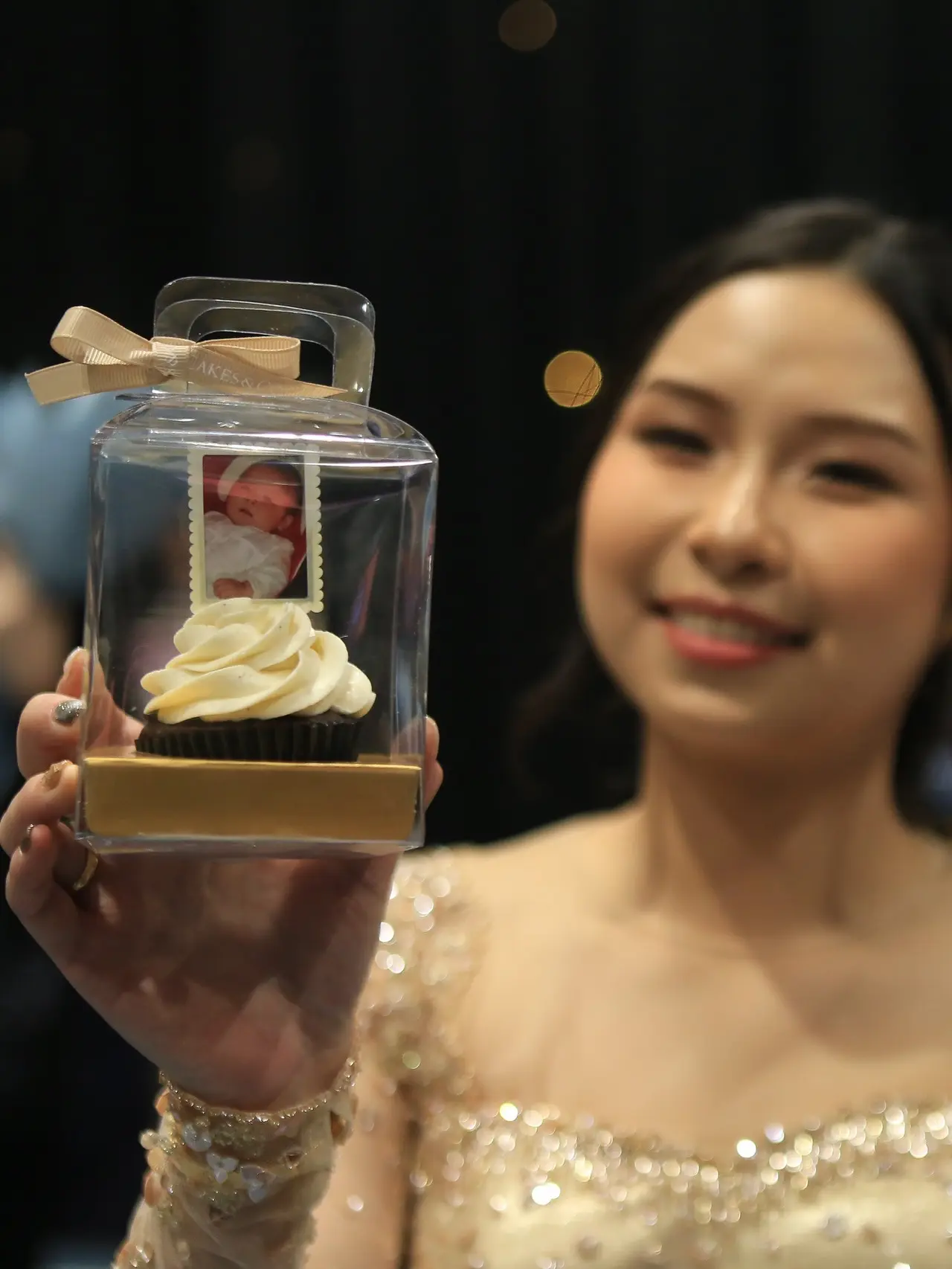 7 Potret Wisuda Aliyyah, Adik Sisca Kohl yang Pakai Kebaya Ini Tampil ...