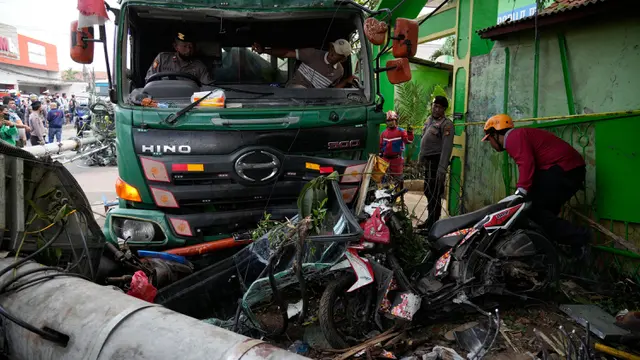 Ini Nama 10 Korban Tewas Kecelakaan Maut Di Bekasi 4 Di Antaranya