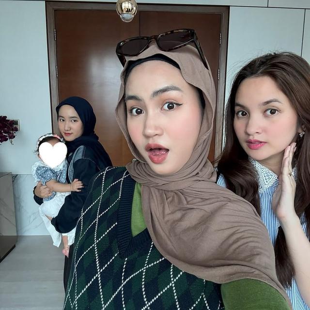 10 Gaya Jilbab Mleyot ala Xaviera Putri, Bisa Jadi Inspirasi