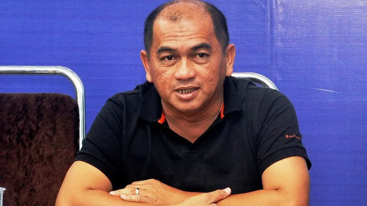 Raja Isa Enggan Bicara soal Kemungkinan Latih Persiba - Indonesia Bola.com