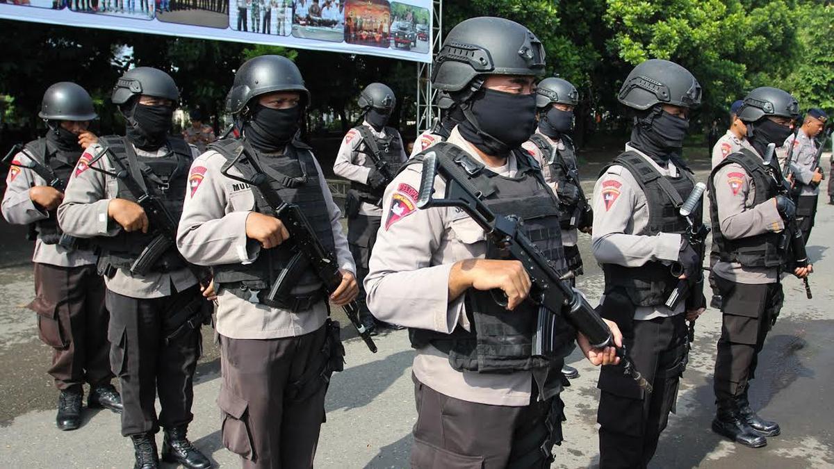 Top 3: Polisi Jaga Ketat Rumah Jokowi di Solo Saat Demo 212