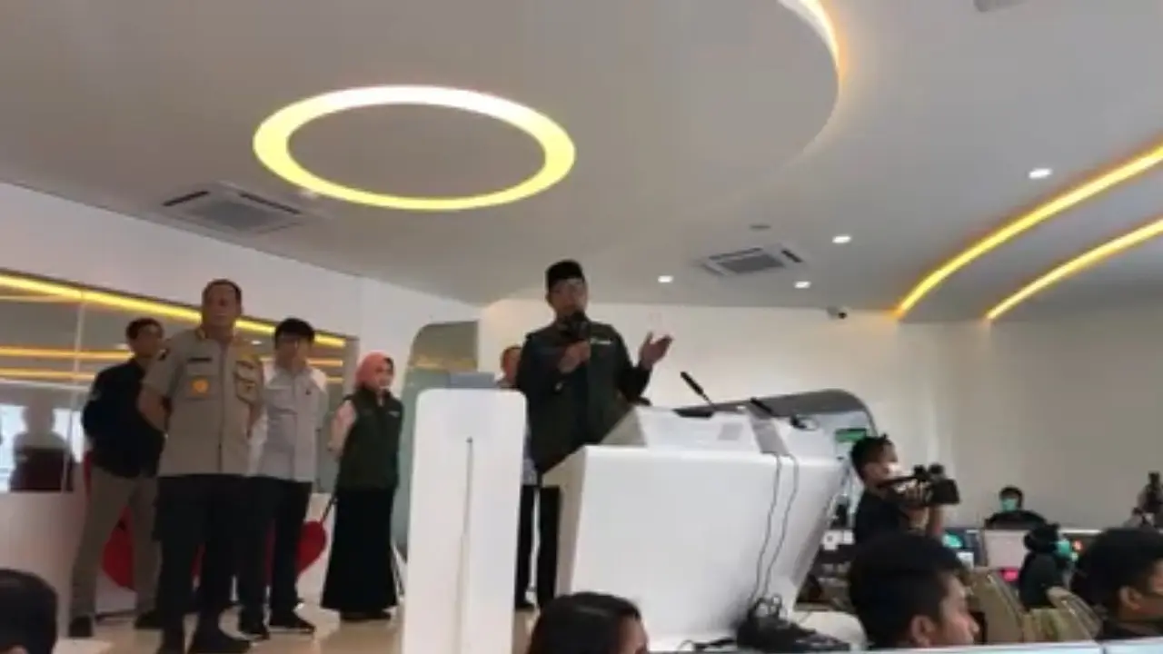Mencoba Aplikasi Pikobar Covid-19 Jabar yang Baru Diresmikan Ridwan ...