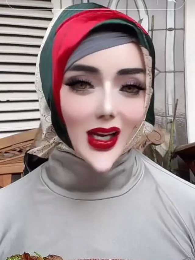 6 Potret Terkini Yuni Jasmine, PNS Lampung yang Viral Karena Dagunya ...