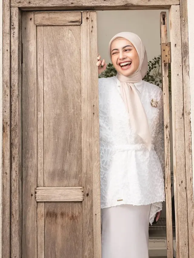 8 Gaya Sintya Marisca Jadi Model Busana Muslim, Tampil Kompak dengan ...