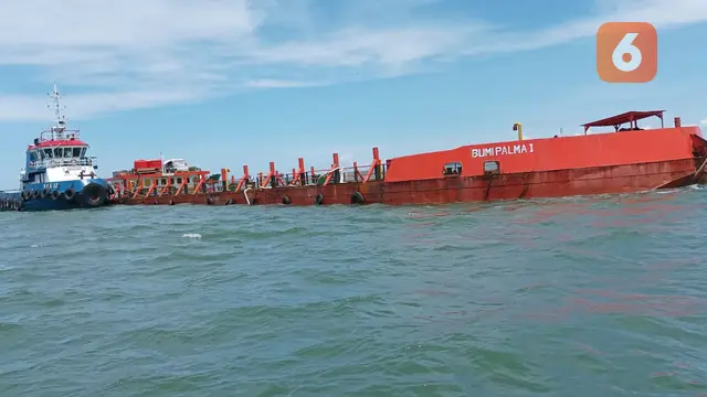 TNI AL Lepas Kapal Tanker Bermuatan CPO Ekspor Berbendera Tulavu ...