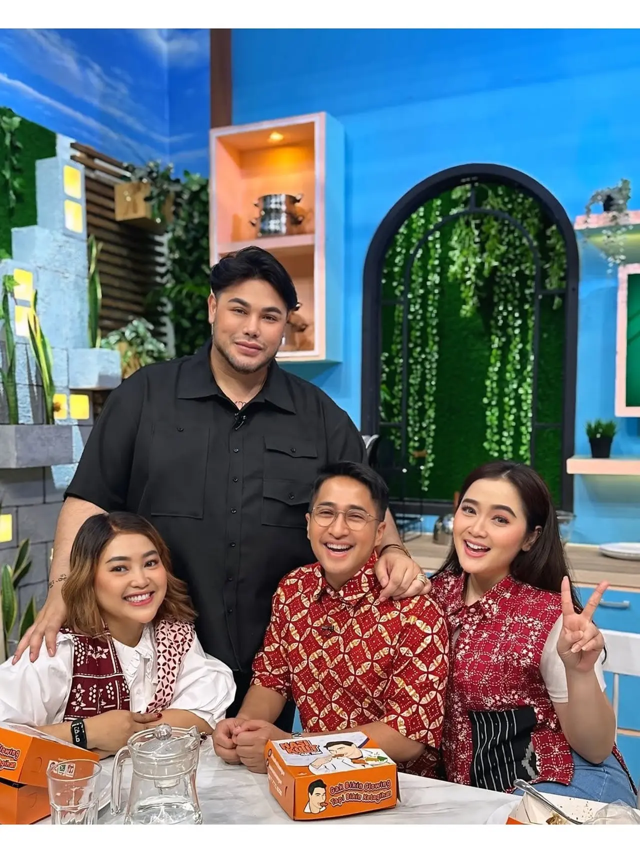 Perjalanan Karier Mpok Alpha dari Biduan Hajatan Hingga Komedian Populer - ShowBiz Liputan6.com