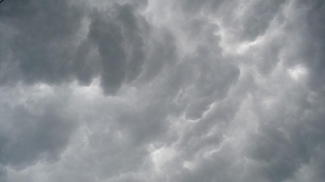 Apa Itu Awan Cumulonimbus? Ini Pengertian, Penyebab dan Jenisnya ...