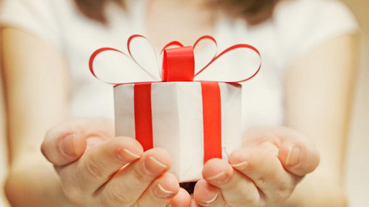 Tips Memilih Kado Untuk Pasangan - Lifestyle Fimela.com