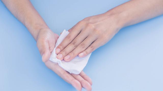 5 Penyebab Tangan Bergerak Sendiri yang Sering Tidak Disadari - Health ...