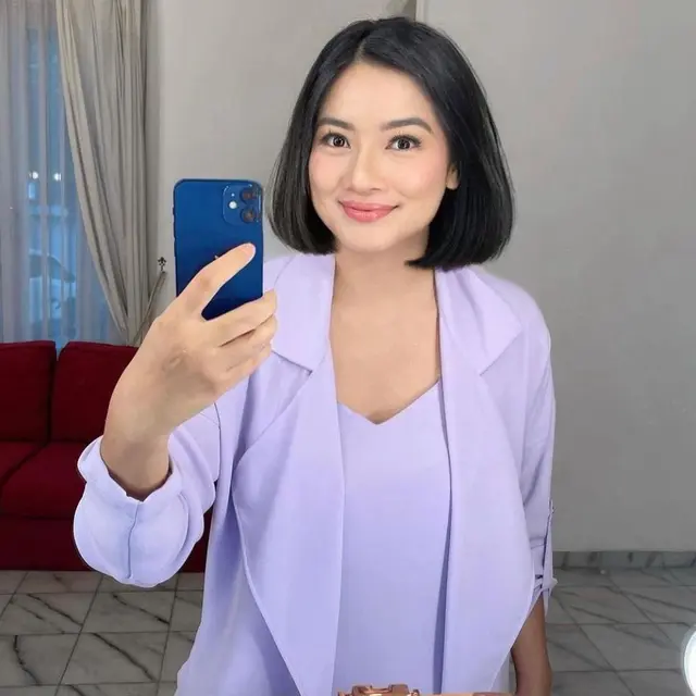 7 Aktris Usia 40-an Pamer Rambut Pendek Ini Makin Awet Muda, Titi Kamal Bak ABG - Hot Liputan6.com