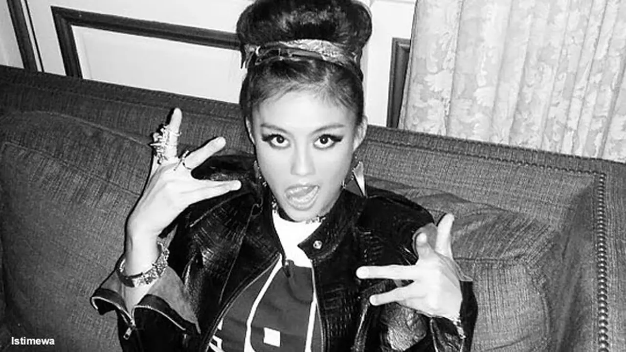 Agnes Montana, Nama Baru Agnes Monica? - ShowBiz Liputan6.com