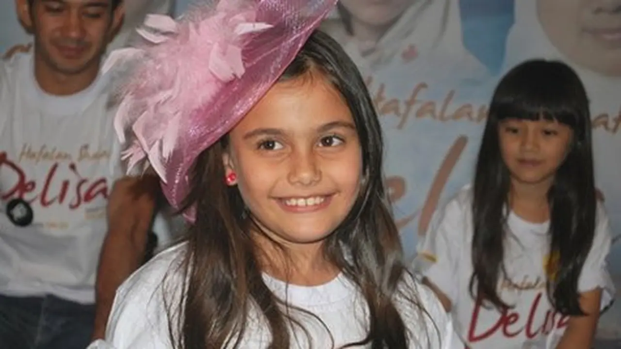 6 Potret Transformasi Chantiq Schagerl 'Hafalan Shalat Delisa ...