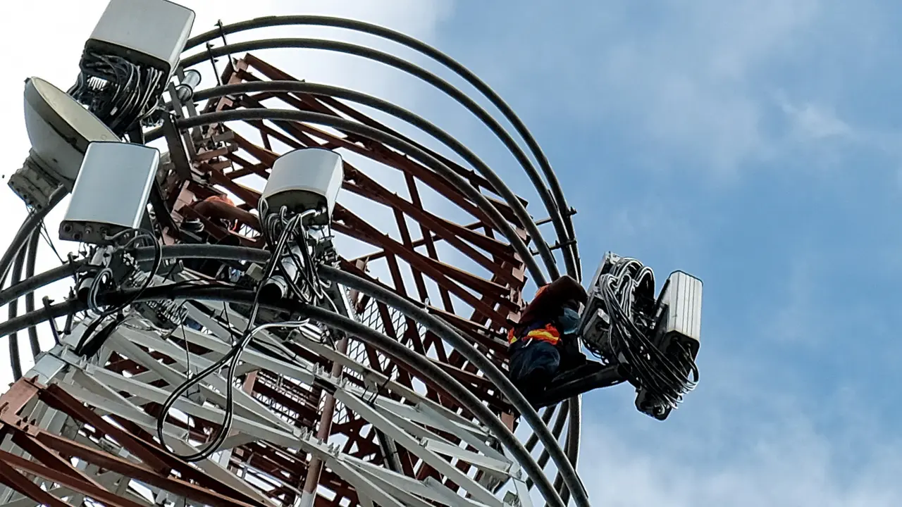 Smartfren Bangun Data Center pada 2022 - Saham Liputan6.com