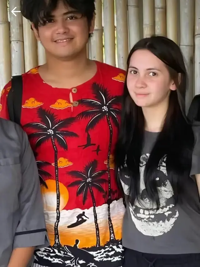 7 Potret Aliando dan Richelle Adik Sandrina Michelle Liburan ke Bali, Romantis - Hot Liputan6.com