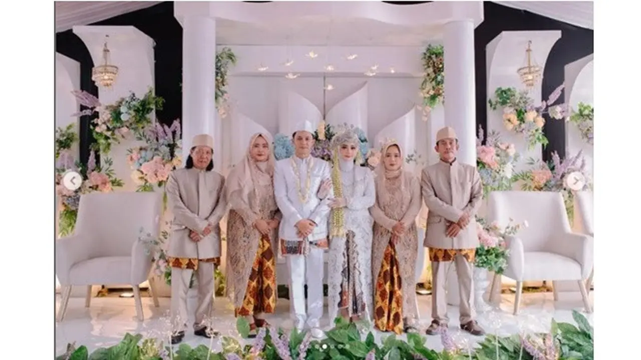 6 Potret Pernikahan Ahmad Pule Anak Komedian Mastur, Akad di Hari Ultah - Hot Liputan6.com