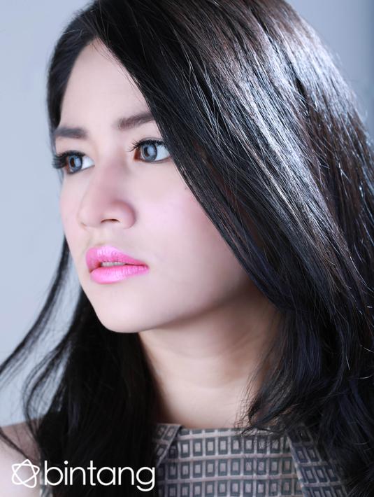 Nina Jane Bustan: Tanpa Izin Orangtua, Hidup Itu Hampa - Photo Fimela.com