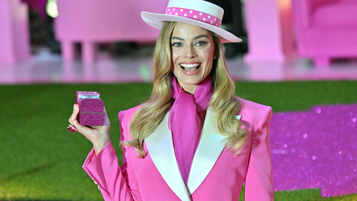 Fim Barbie Diramal Untung Besar, Intip Gaji Bintang Utama Margot Robbie