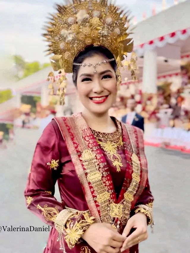 7 Potret Valerina Daniel, Moderator Debat Capres 2024 Pertama yang Curi ...