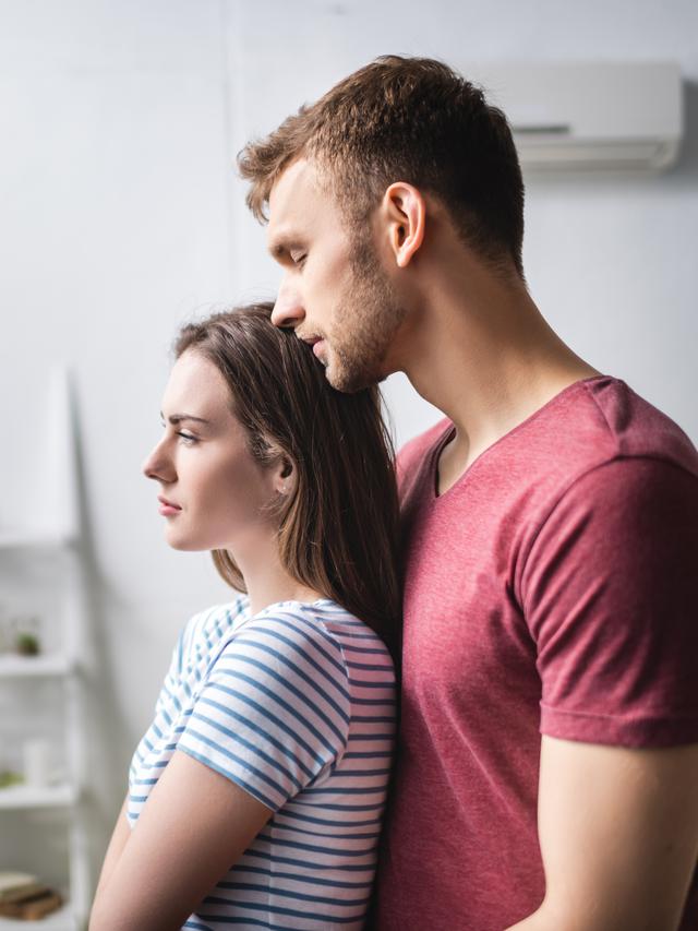 7 Tanda Pasangan Tak Lagi Cinta, Ada Perempuan Lain di Hatinya - Relationship Fimela.com