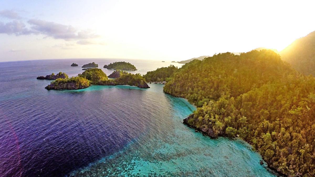 Menyambut Mentari Pagi di Pulau Labengki, Miniatur Raja Ampat di Konawe ...