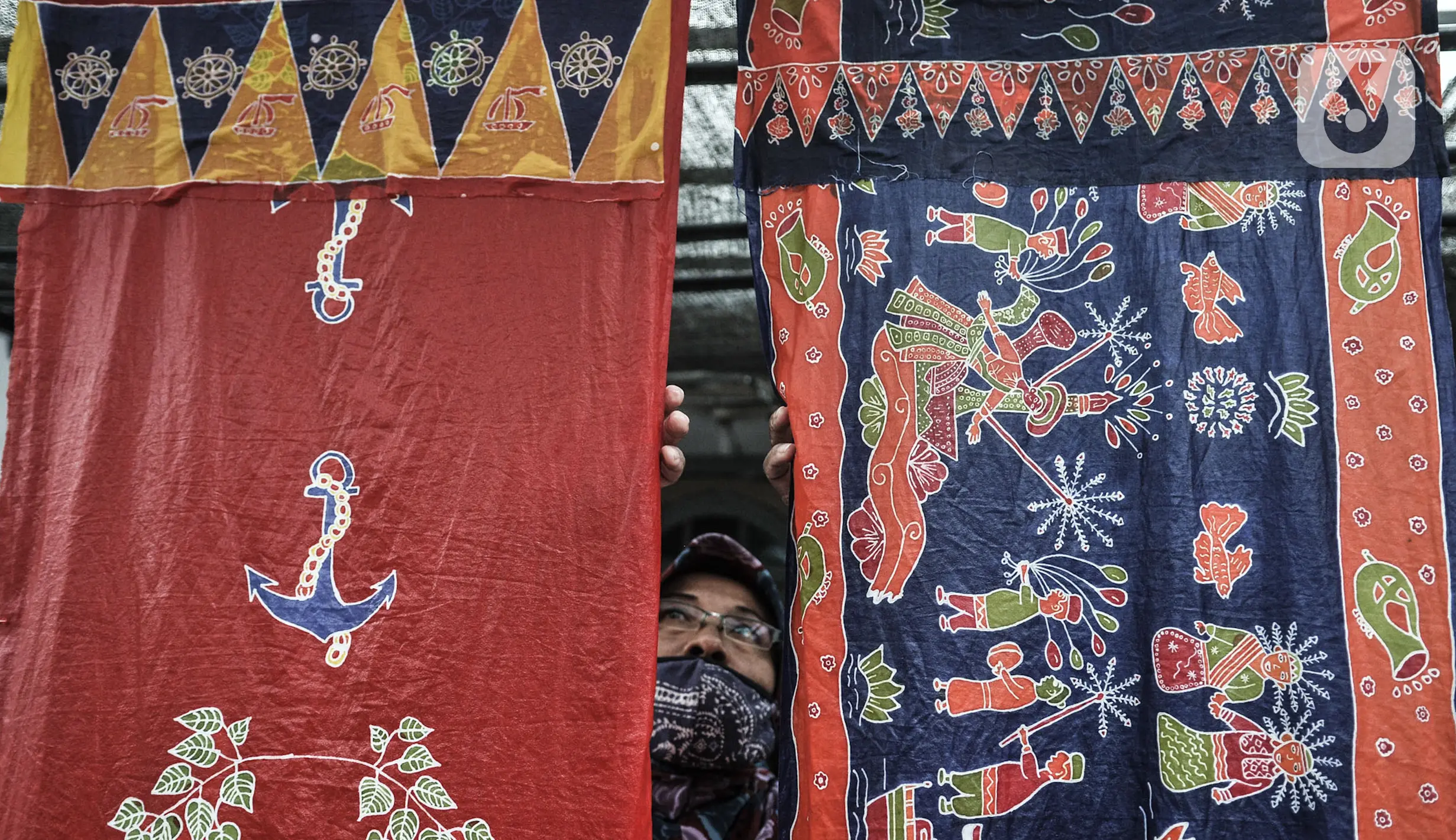 FOTO: Perajin Batik Melawan Pandemi dengan Ciptakan Motif Covid-19 ...