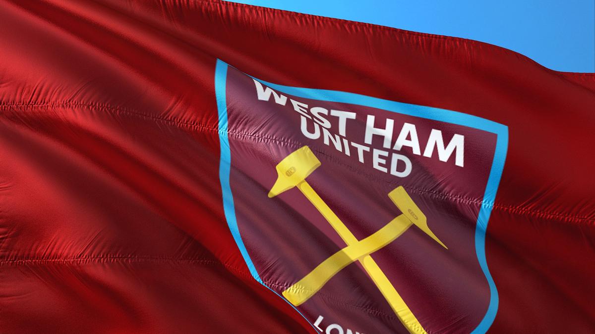 Lirik Lagu Im Forever Blowing Bubbles West Ham United Ragam