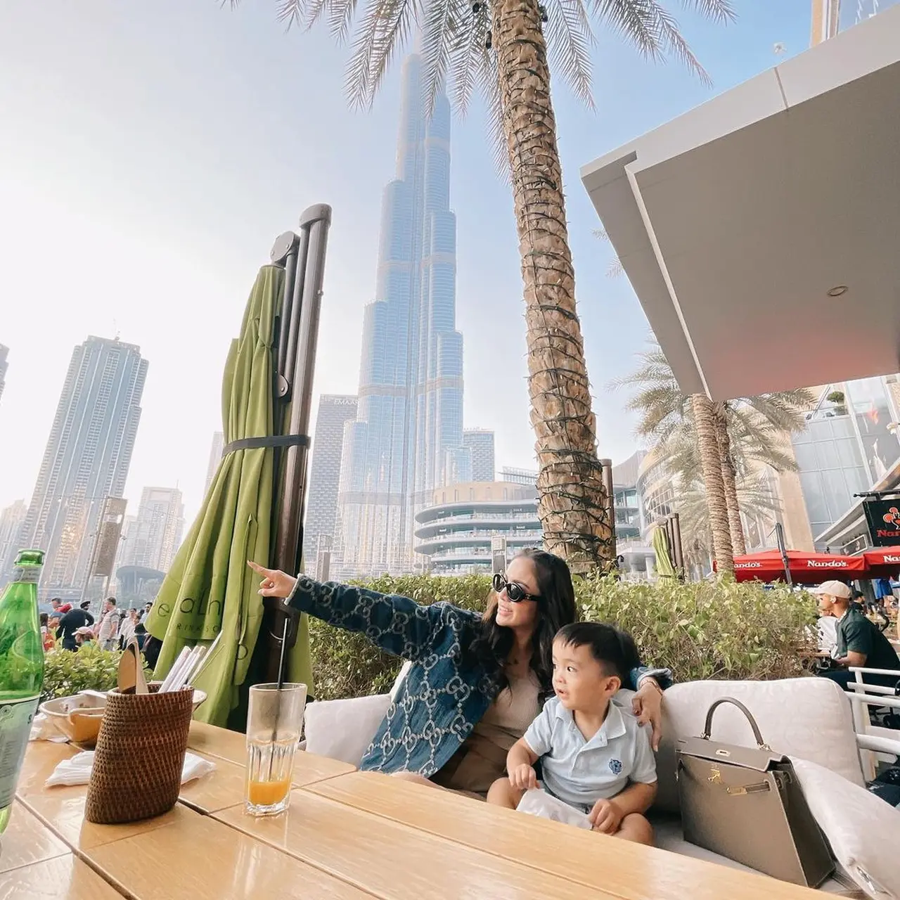 7 Potret Momo Geisha di Dubai Cantik dan Elegan, Ada Pakai Cadar