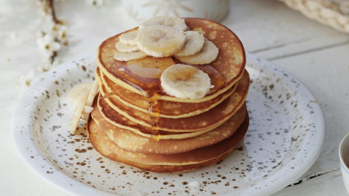 7 Resep Pancake Pisang Manis, Legit dan Praktis untuk Sarapan dan Camilan