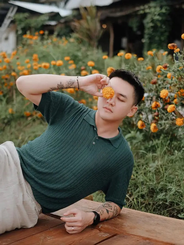 Selebgram Reggy Alexander Racik Minuman Kekinian, Terinspirasi Pantai ...