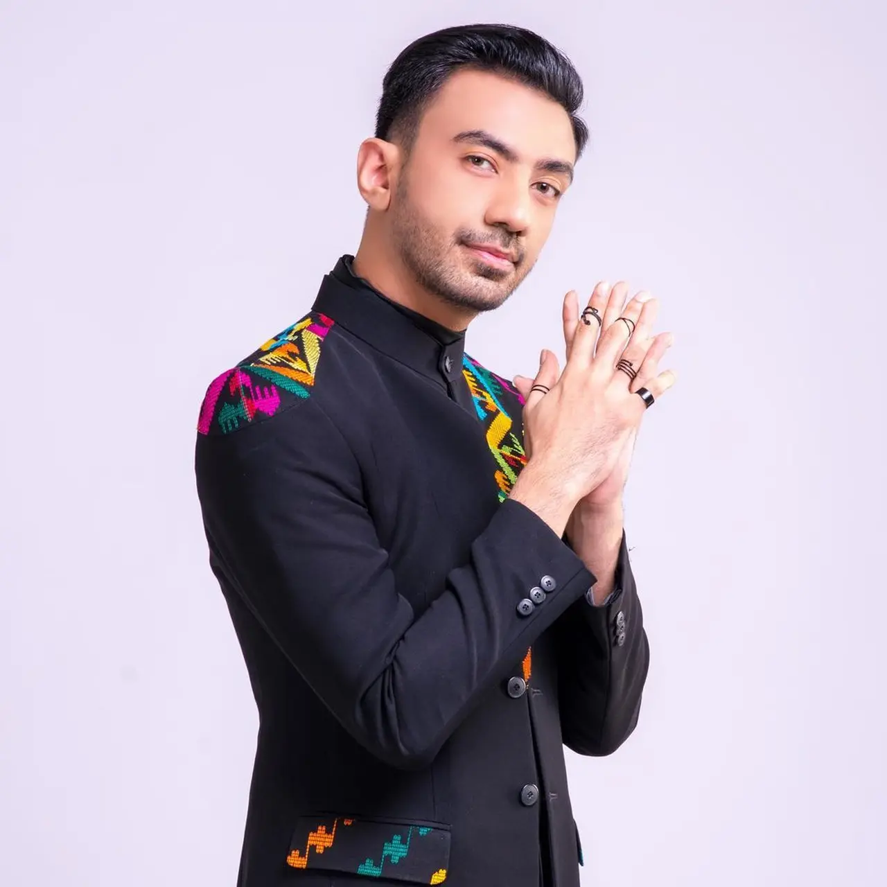 Potret 6 Artis Pria Keturunan Arab yang Sudah Menikah, Pesonanya Bikin ...