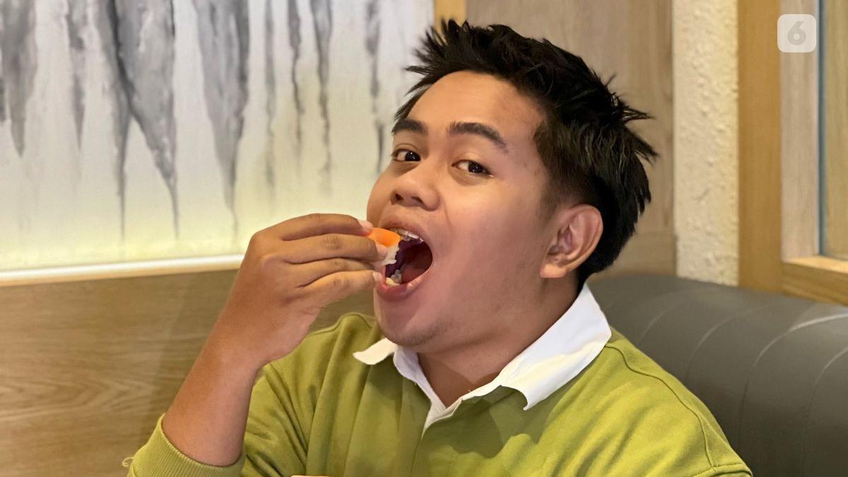 Makan Sushi Pakai Tangan Ala Enjoy Batam, Japanese Food Poin Beri ...