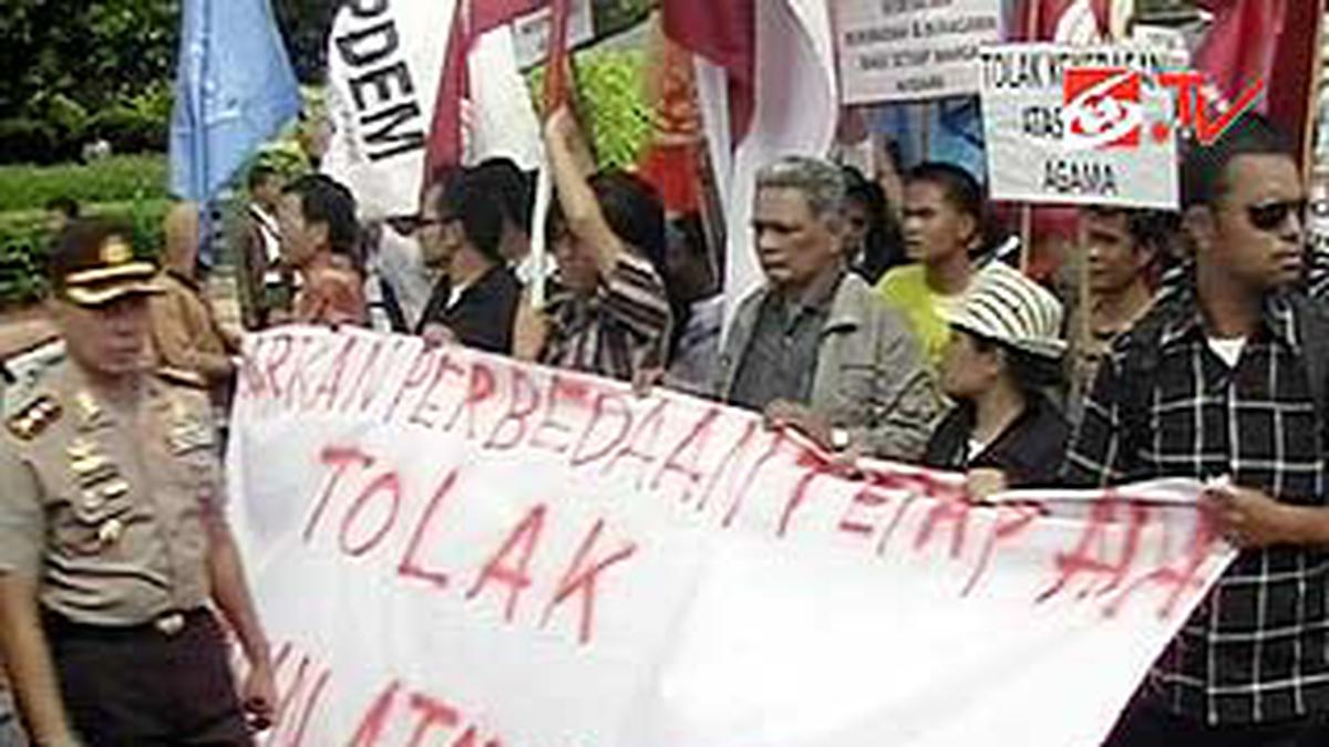 Ratusan Orang Demo Tuntut Kebebasan Beragama - News Liputan6.com