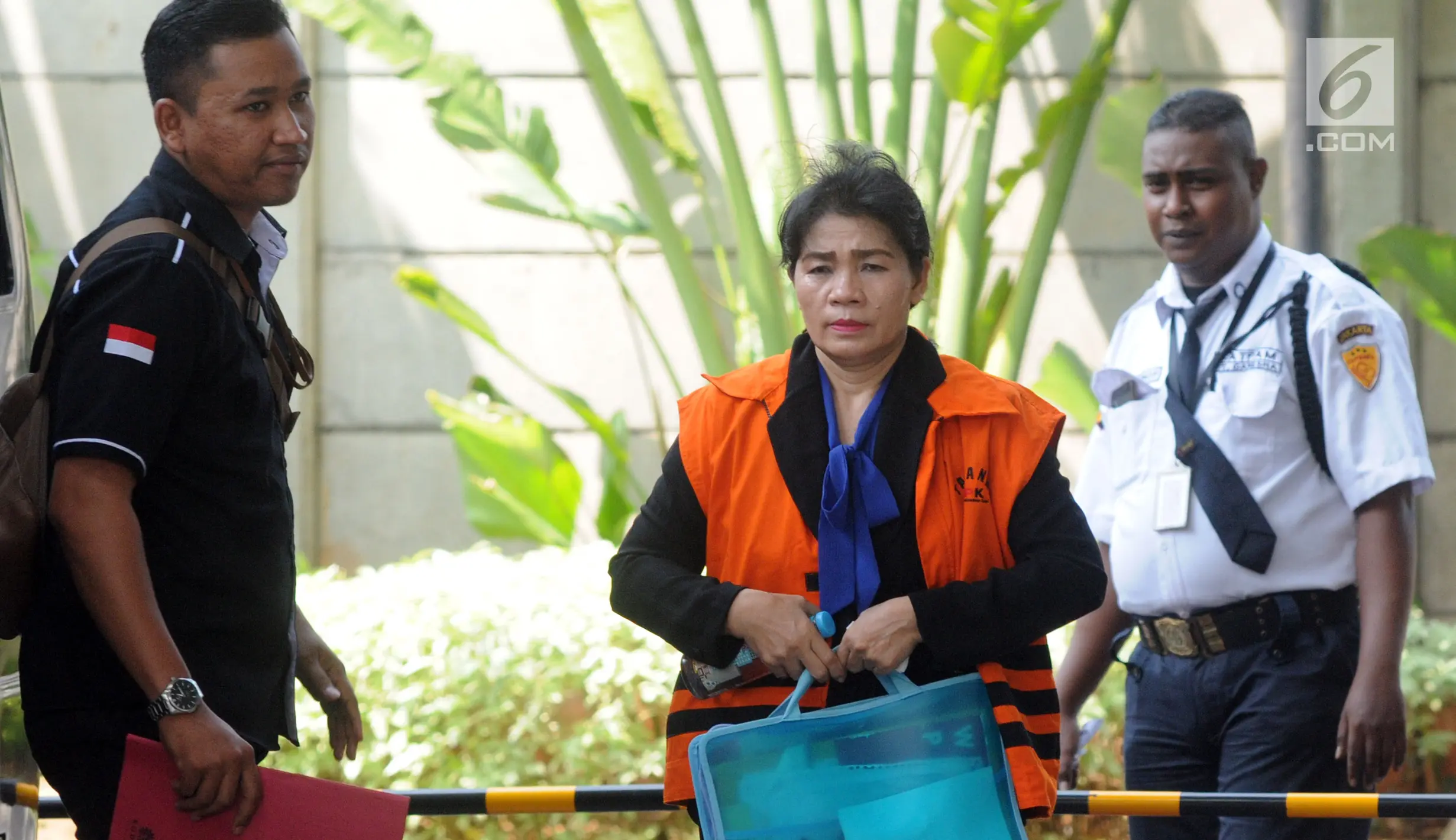 FOTO: Kasus PN Medan, Tersangka Merry Purba Diperiksa KPK Lagi - Foto Liputan6.com