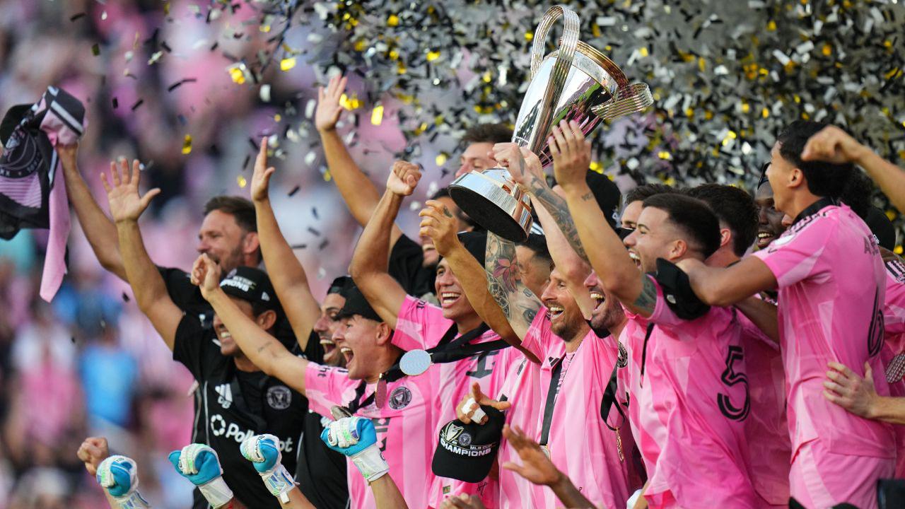 Lionel Messi Memimpin Inter Miami Raih Trofi Juara MLS Cup 2025