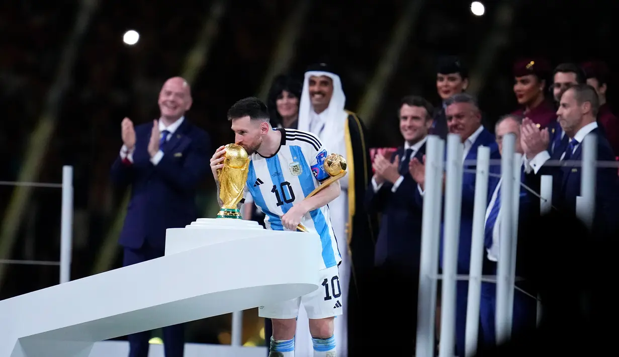 Lionel Messi Sabet Gelar Pemain Terbaik Piala Dunia 2022 - Foto ...