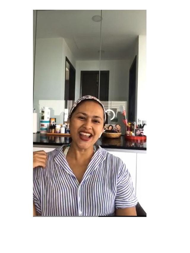 7 Potret Apartemen Sarah Sechan di Singapura, Berkonsep Minimalis - Hot ...