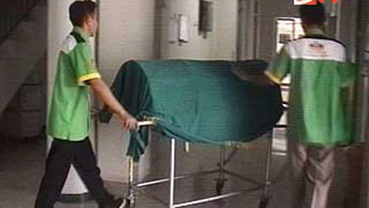 Jenazah Korban Mobil Mewah Masih di RSCM - News Liputan6.com