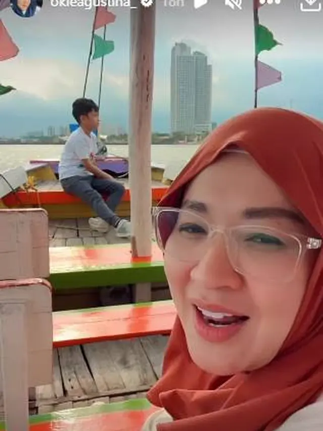 6 Momen Okie Agustina dan Gunawan Dwi Cahyo Temani Anak Liburan Usai Bercerai - Hot Liputan6.com