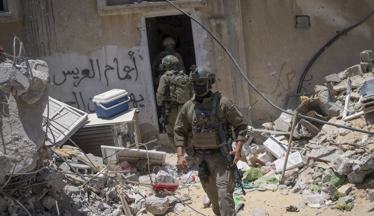 Rafah Jadi Kota Hantu yang Tertutup Debu dan Dipenuhi Puing Setelah 2 ...